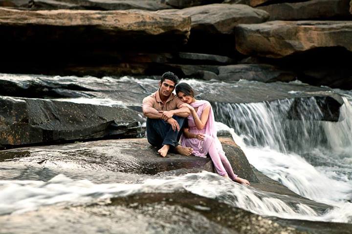 Issaq Fan Photos | Issaq Photos, Images, Pictures # 19522 - FilmiBeat