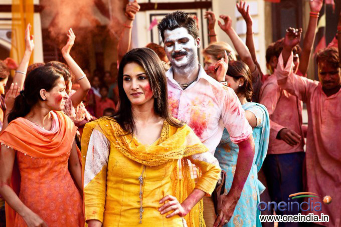 Issaq Fan Photos | Issaq Photos, Images, Pictures # 19528 - FilmiBeat