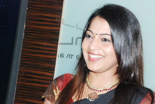 Mynaa Fan Photos | Mynaa Photos, Images, Pictures # 12705 - FilmiBeat