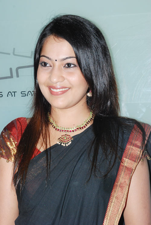 Mynaa Fan Photos | Mynaa Photos, Images, Pictures # 12708 - FilmiBeat