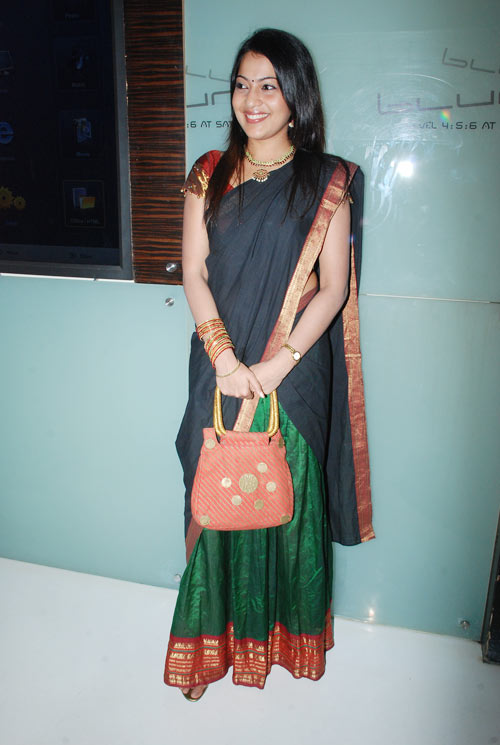 Mynaa Fan Photos | Mynaa Photos, Images, Pictures # 12702 - FilmiBeat