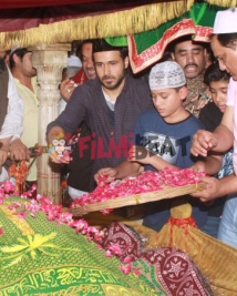 Azhar (Azhar Cast) Fan Photos | Azhar Photos, Images, Pictures - FilmiBeat