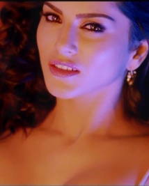 Ragini MMS 2 Fan Photos | Ragini MMS 2 Photos, Images, Pictures - FilmiBeat