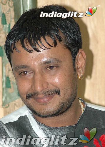 Darshan Fan Photos | Darshan Pictures, Images - 3157 - FilmiBeat
