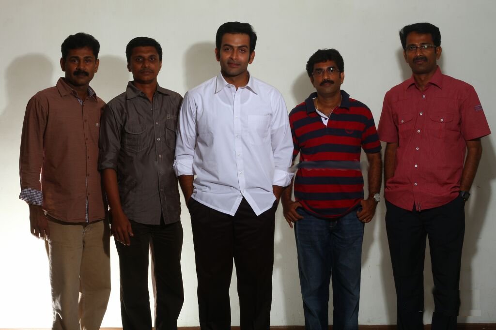 Louis Araman Fan Photos | Louis Araman Photos, Images, Pictures # 17813 ...