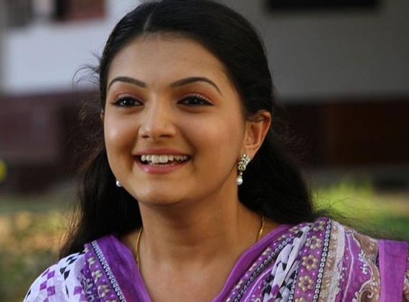 Ponnu Kondoru Aalroopam Fan Photos | Ponnu Kondoru Aalroopam Photos ...