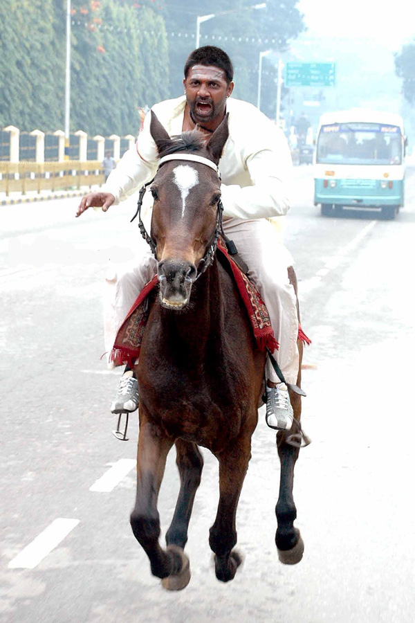 Kari Chirathe Fan Photos | Kari Chirathe Photos, Images, Pictures ...