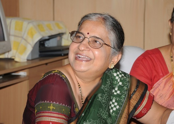 Prarthane Fan Photos | Prarthane Photos, Images, Pictures # 7018 ...