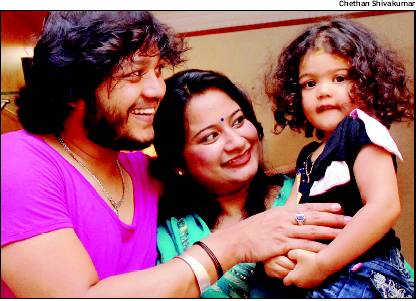 Darshan Fan Photos | Darshan Photos, Images, Pictures # 20304 - FilmiBeat