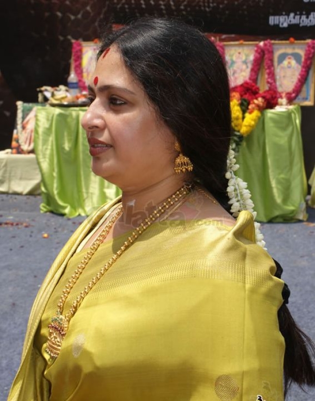 Seetha - Photos, Videos, Birthday, Latest News, Height In Feet - FilmiBeat
