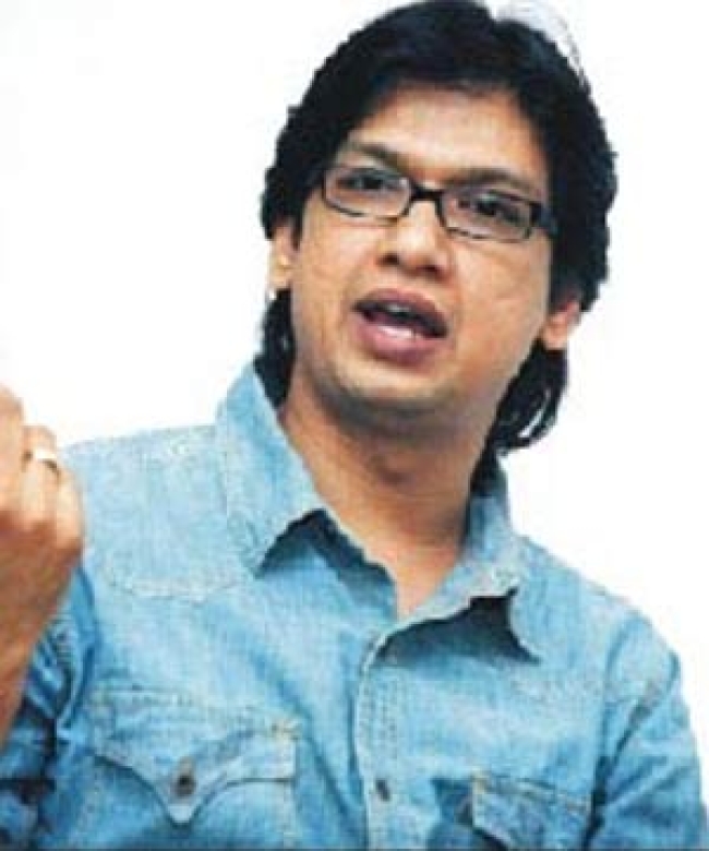 Vijay Prakash - Photos, Videos, Birthday, Latest News, Height In Feet ...