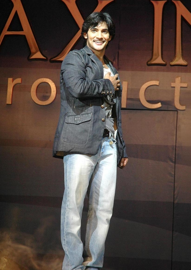 Aadi Saikumar - Photos, Videos, Birthday, Latest News, Height In Feet ...