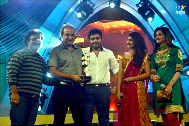 Vijay Raghavendra - Photos, Videos, Birthday, Latest News, Height In ...