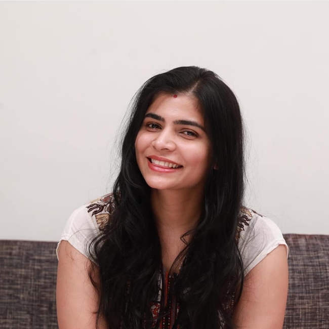 Chinmayi - Photos, Videos, Birthday, Latest News, Height In Feet ...