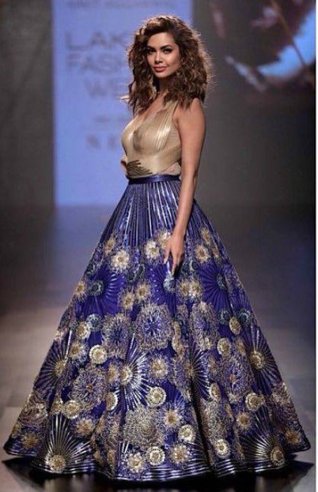 Esha Gupta - Photos, Videos, Birthday, Latest News, Height In Feet ...