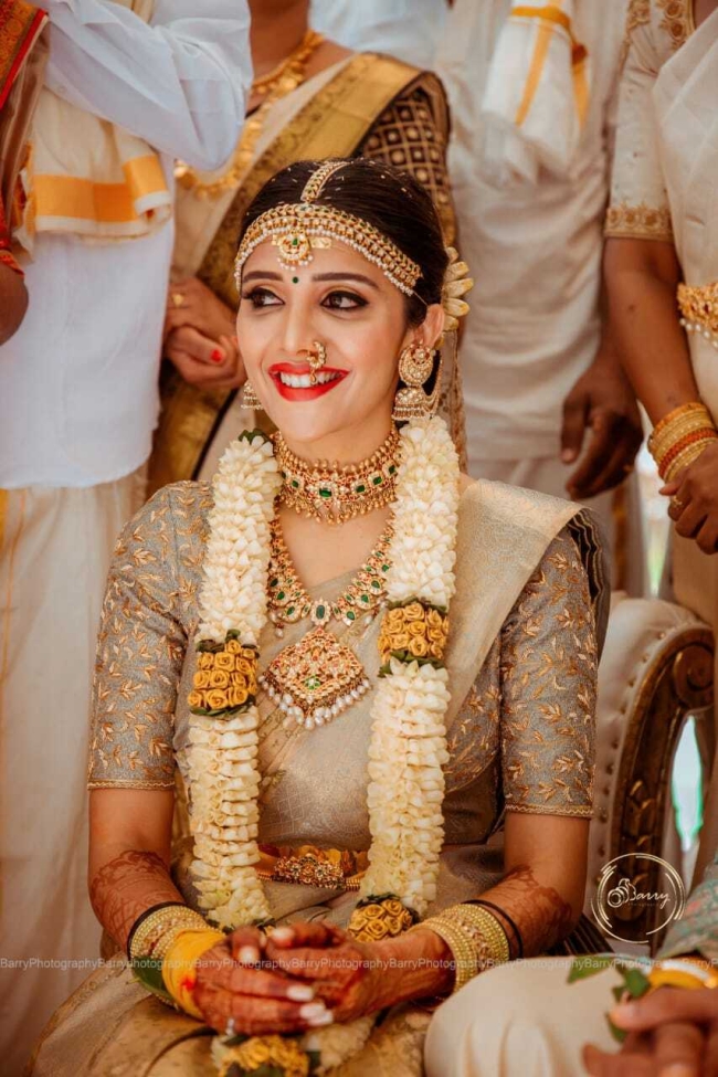 Darling Krishna - Photos, Videos, Birthday, Latest News, Height In Feet ...