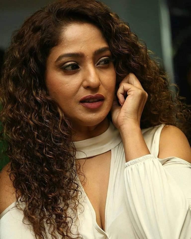 Suman Ranganathan - Photos, Videos, Birthday, Latest News, Height In ...