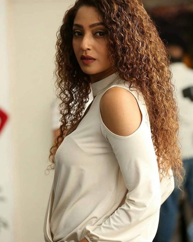 Suman Ranganathan - Photos, Videos, Birthday, Latest News, Height In ...