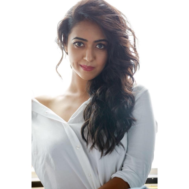 Hitha Chandrashekar - Photos, Videos, Birthday, Latest News, Height In ...