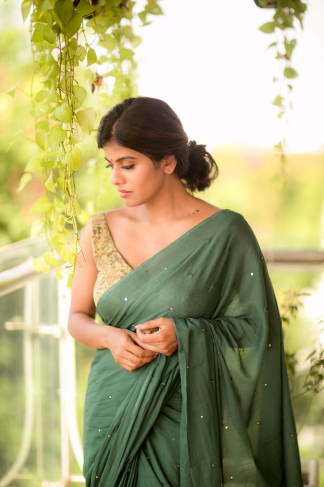 Swagatha S Krishnan - Photos, Videos, Birthday, Latest News, Height In ...