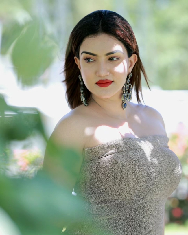 Honey Rose - Photos, Videos, Birthday, Latest News, Height In Feet ...
