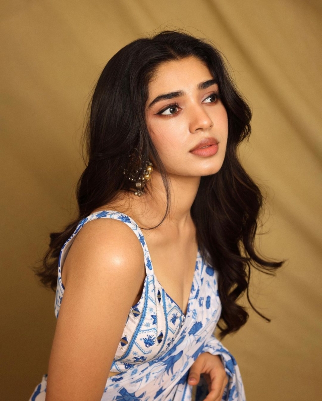 Krithi Shetty - Photos, Videos, Birthday, Latest News, Height In Feet ...