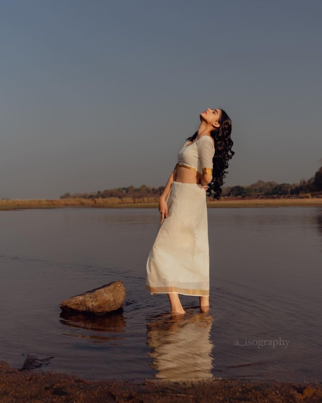 Anaswara Rajan - Photos, Videos, Birthday, Latest News, Height In Feet ...