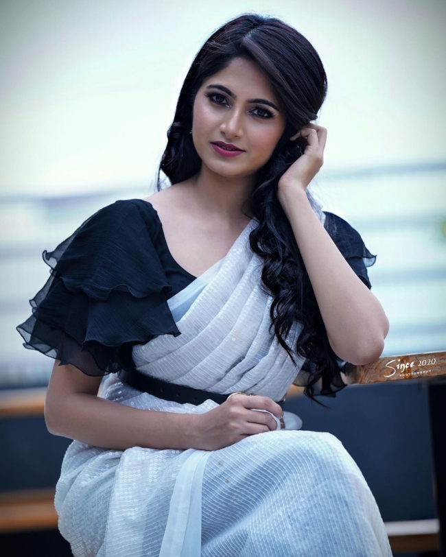 Kushee Ravi - Photos, Videos, Birthday, Latest News, Height In Feet ...