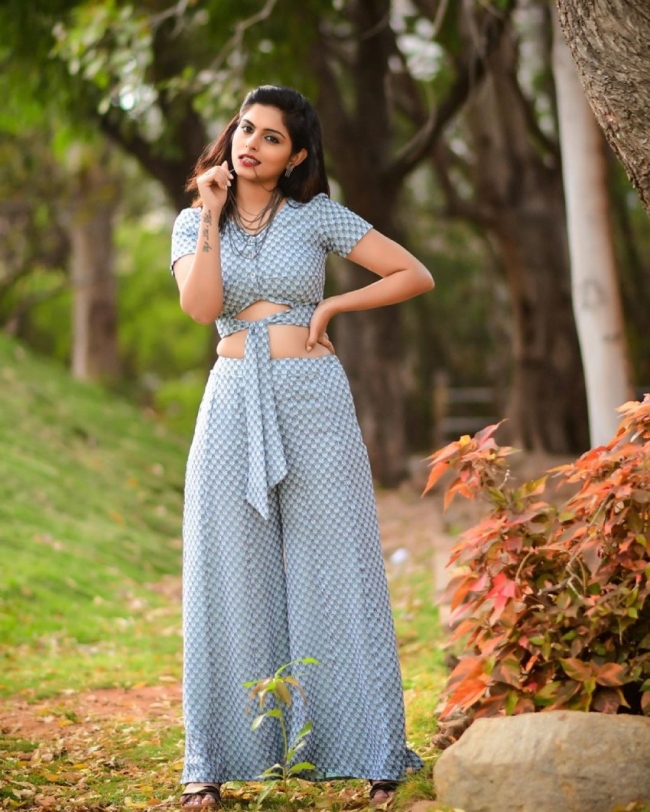 Mounika Reddy - Photos, Videos, Birthday, Latest News, Height In Feet ...