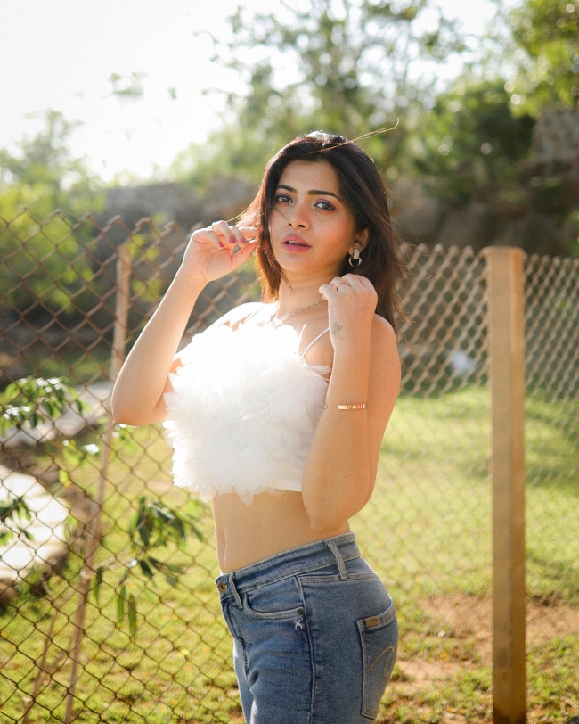 Ruchira Jadhav - Photos, Videos, Birthday, Latest News, Height In Feet ...