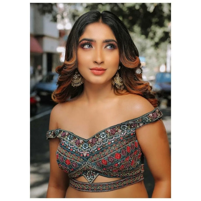 Sanya Iyer - Photos, Videos, Birthday, Latest News, Height In Feet ...