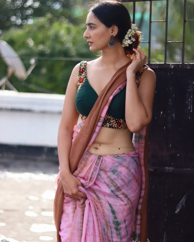 Megha Shukla - Photos, Videos, Birthday, Latest News, Height In Feet ...