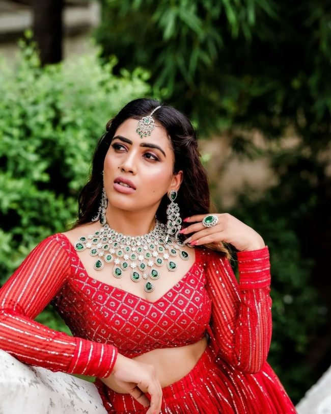 Sara Annaiah - Photos, Videos, Birthday, Latest News, Height In Feet ...