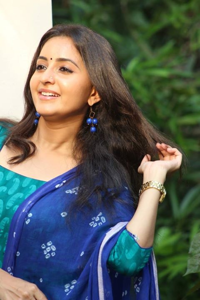 Bhama (Bhamaa) - Photos, Videos, Birthday, Latest News, Height In Feet ...