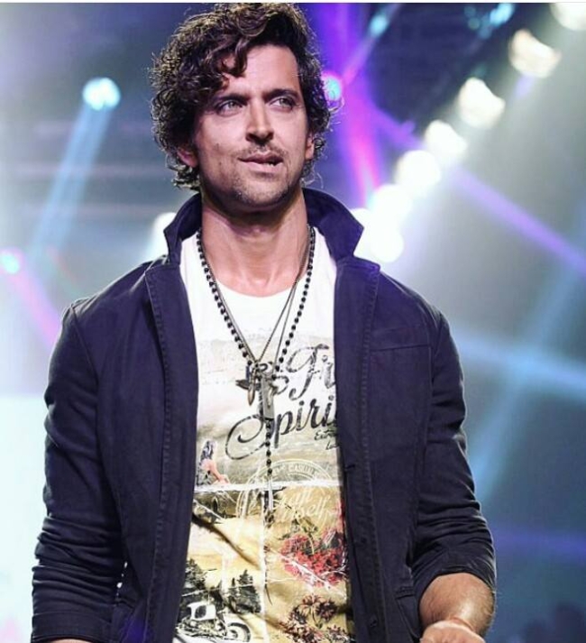 Hrithik Roshan - Photos, Videos, Birthday, Latest News, Height In Feet ...