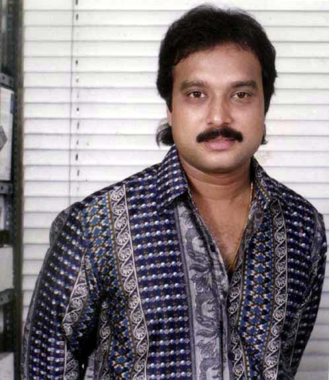 Tamil Actor Karthik Muthuraman Family Photos