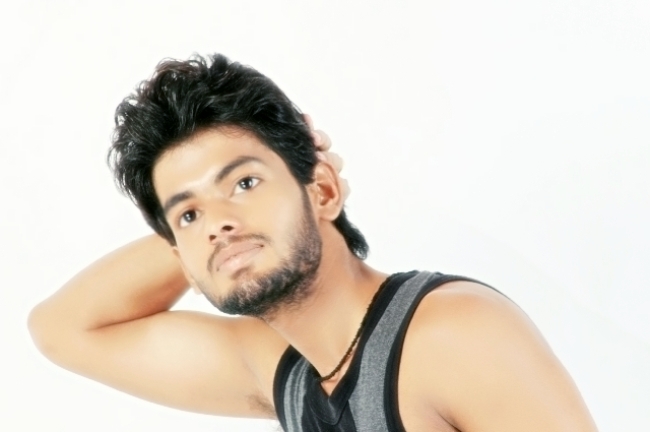 Kunal Khemu - Photos, Videos, Birthday, Latest News, Height In Feet ...