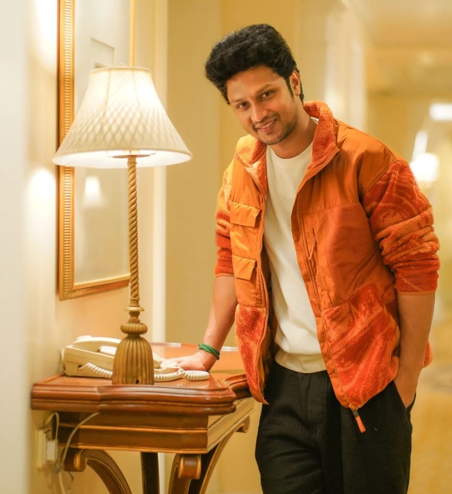 Mani Chandra - Photos, Videos, Birthday, Latest News, Height In Feet ...