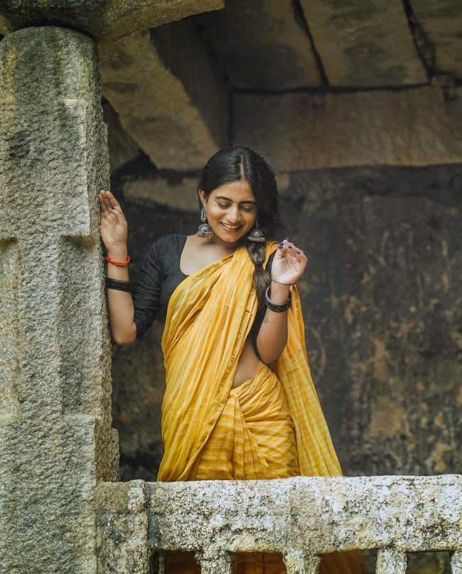 Nayani Pavani - Photos, Videos, Birthday, Latest News, Height In Feet ...