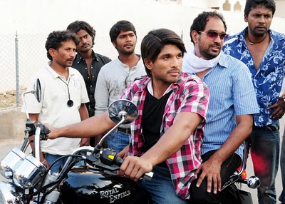 Vedam Fan Photos | Vedam Photos, Images, Pictures # 8099 - FilmiBeat