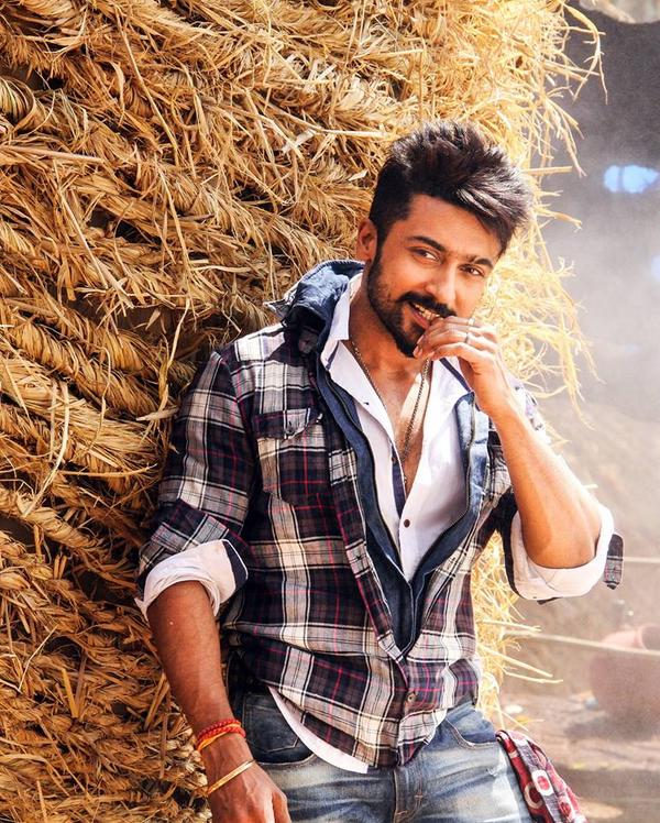 Anjaan (Anjan) Fan Photos | Anjaan Photos, Images, Pictures # 27197 ...
