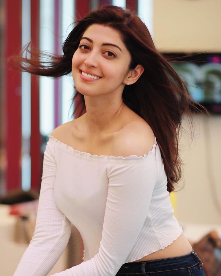 Pranitha Subhash Images | Pranitha Subhash Photoshoot Stills HD Gallery ...