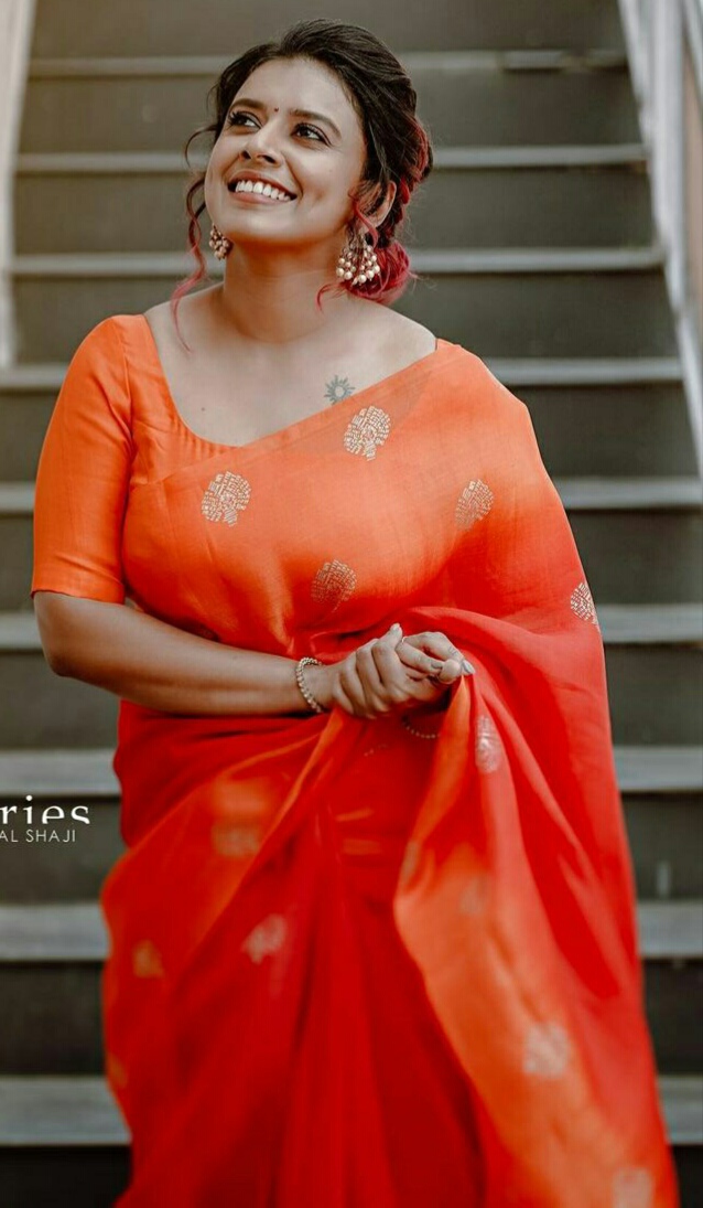 Sithara Krishnakumar Fan Photos | Sithara Krishnakumar Pictures, Images - 83962 - FilmiBeat