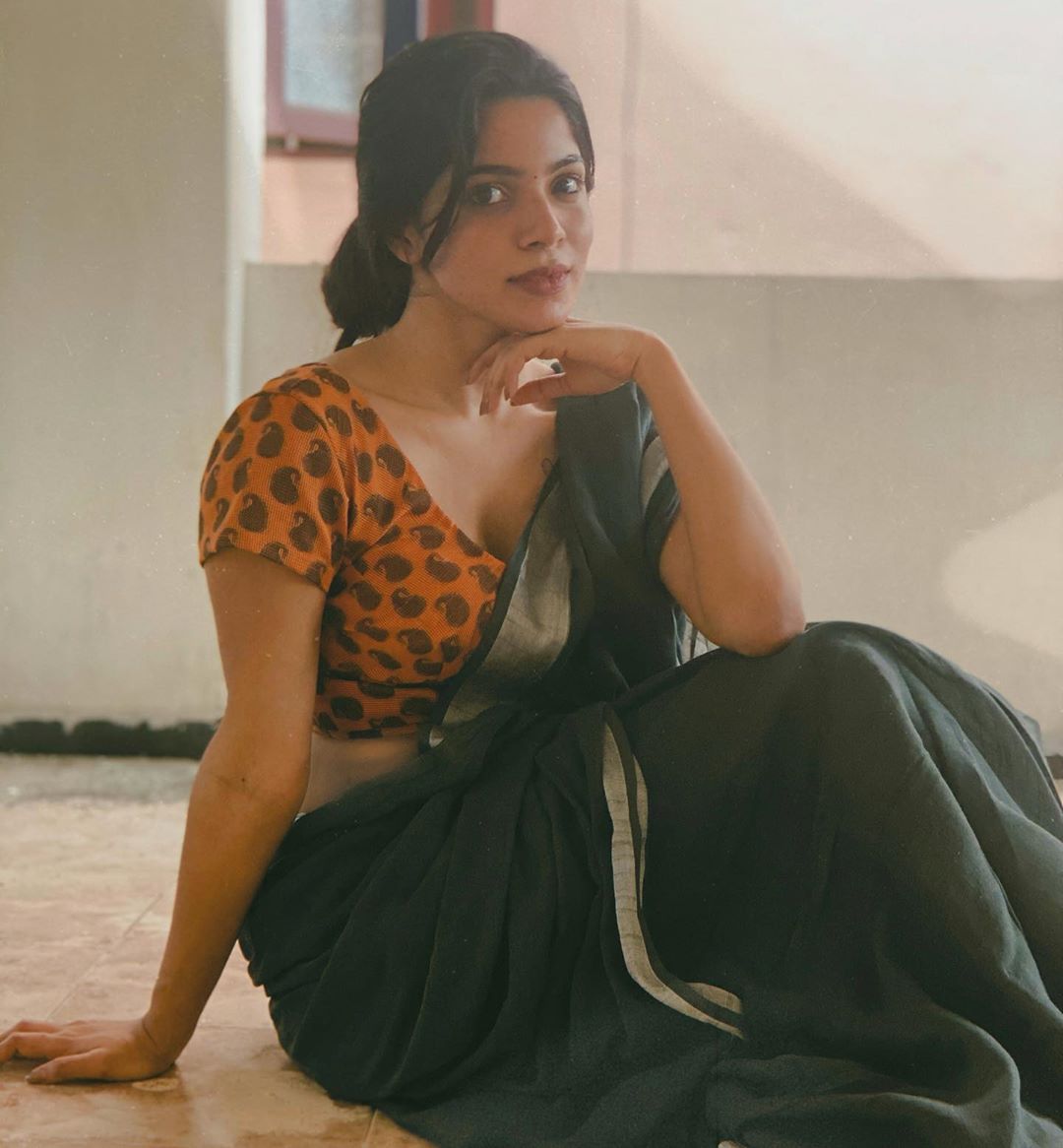 Divya Bharti Telugu Actress Fan Photos Divya Bharti Telugu Actress Pictures Images