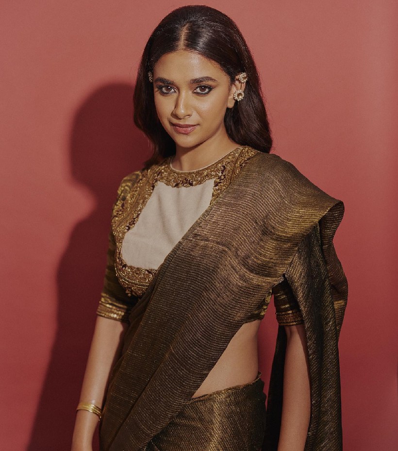 Keerthi Suresh Keerthy Suresh Fan Photos Keerthi Suresh Pictures Images 84414 Filmibeat
