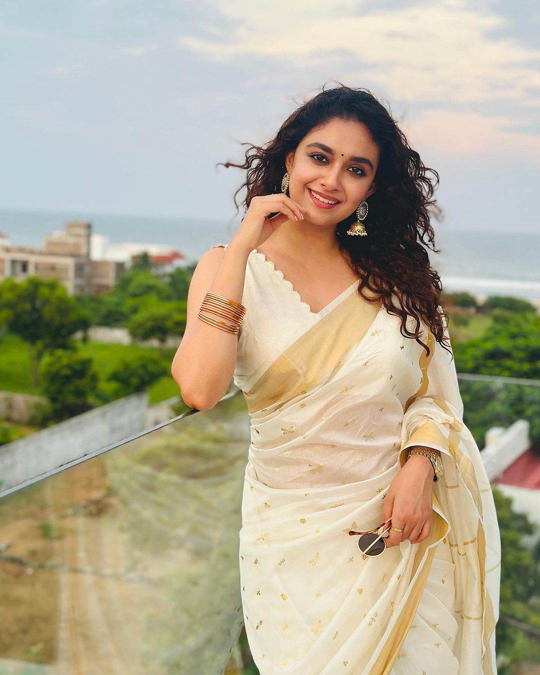 Keerthi Suresh (Keerthy Suresh) Fan Photos | Keerthi Suresh Pictures ...