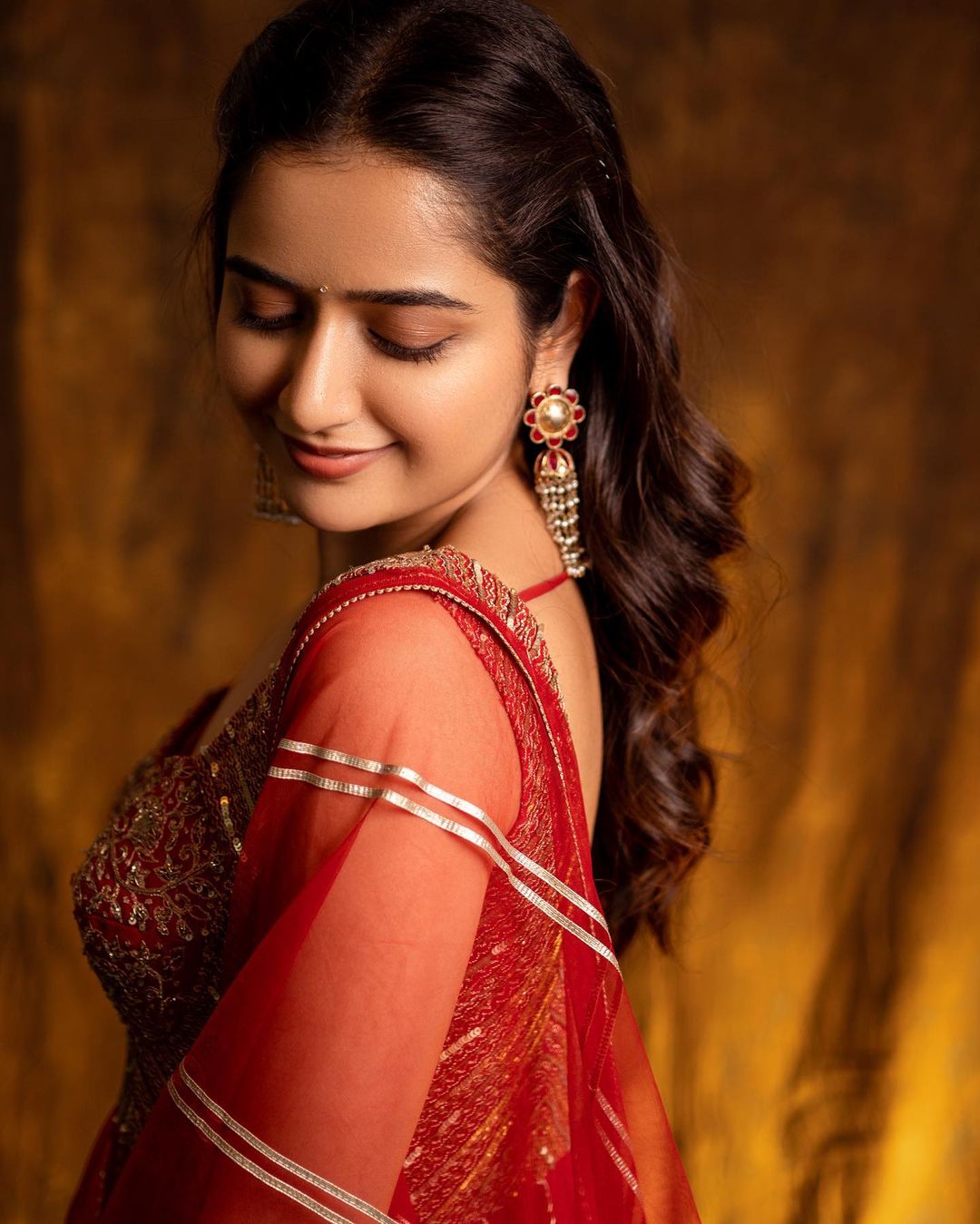 Ashika Ranganath Fan Photos | Ashika Ranganath Pictures, Images - 83835 ...