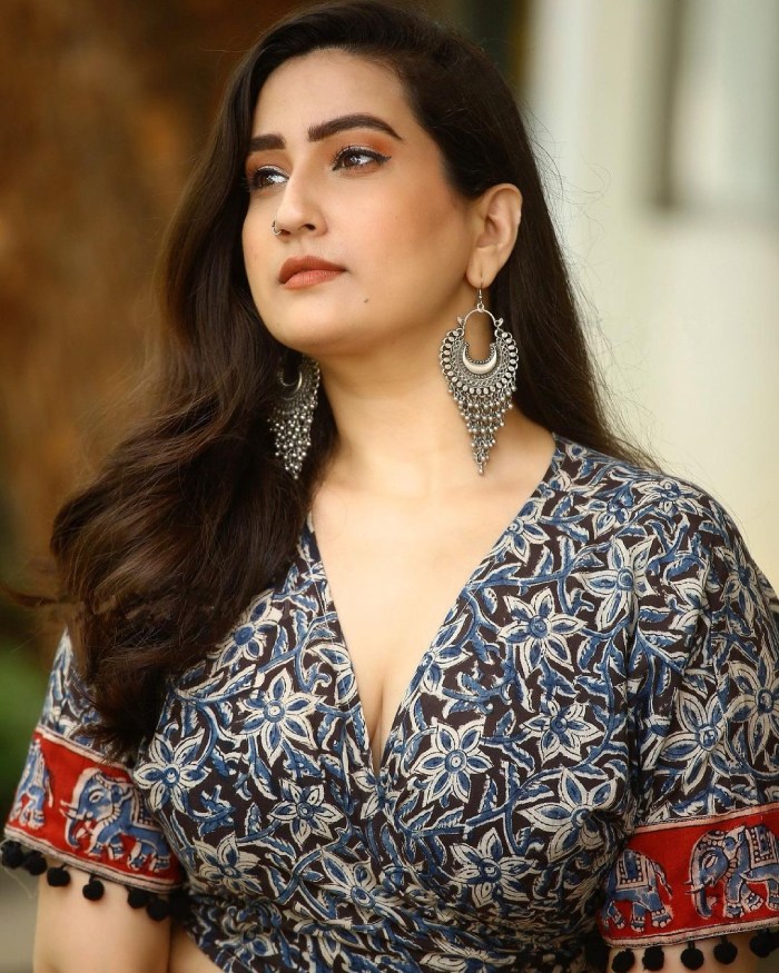 Manjusha Fan Photos | Manjusha Pictures, Images - 85150 - FilmiBeat