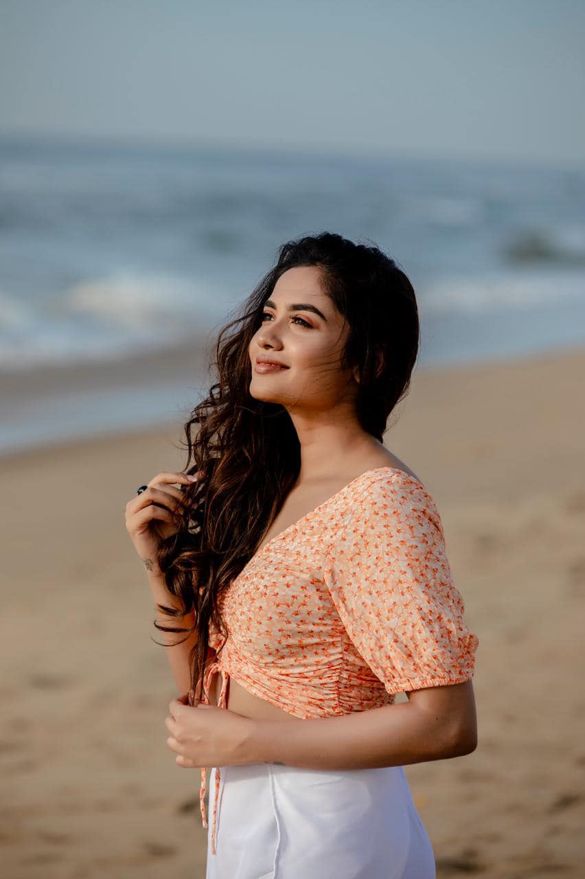 Teju Ashwini Fan Photos | Teju Ashwini Pictures, Images - 74818 - FilmiBeat