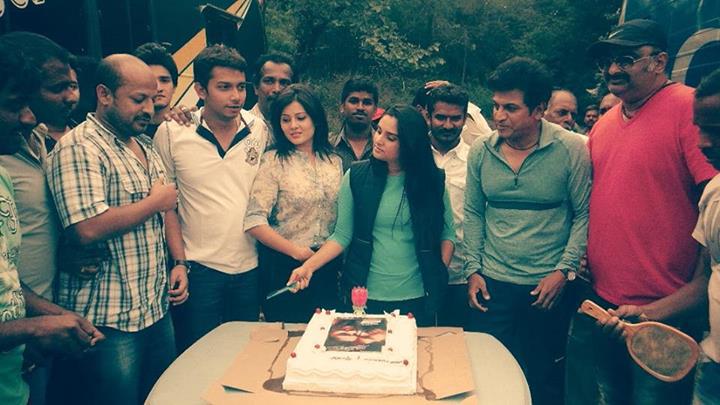 Aryan Fan Photos | Aryan Photos, Images, Pictures # 22298 - FilmiBeat